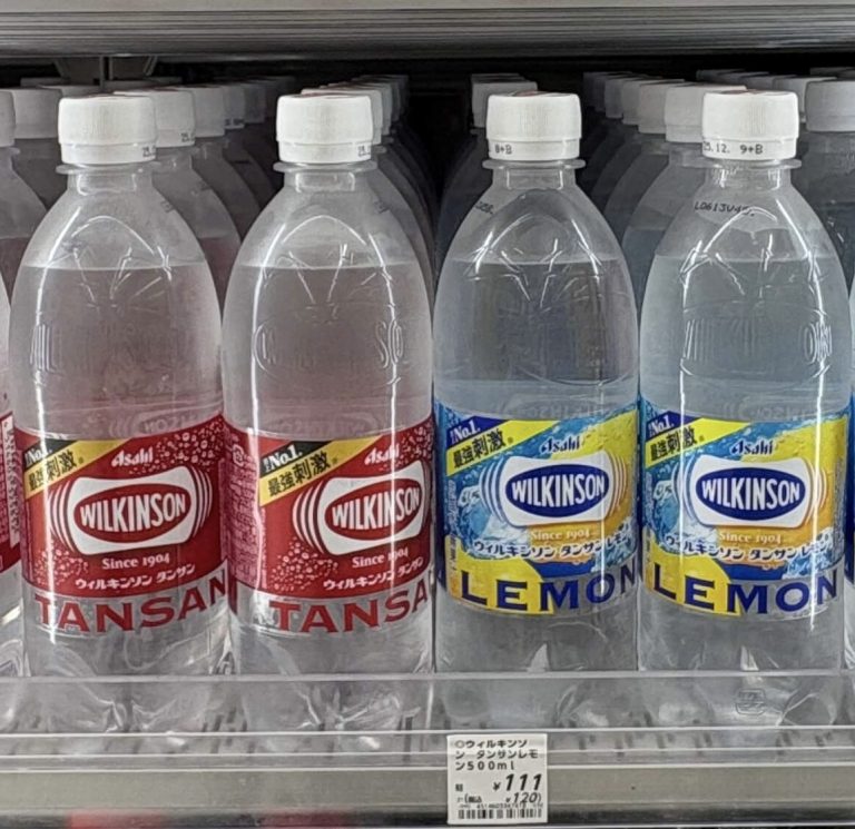 What to Buy at Lawson Japan: 14 Must-Try Snacks and Popular Convenience ...