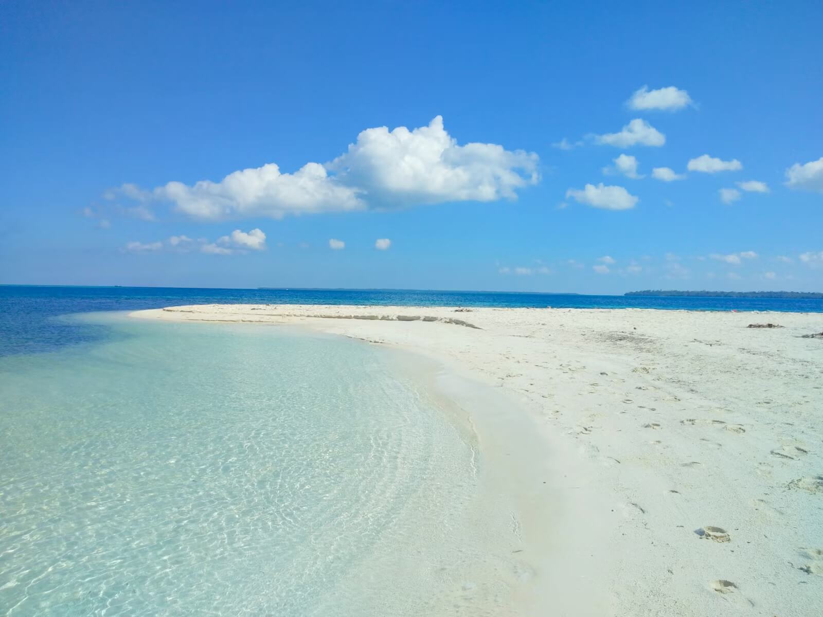 Ultimate Palawan Travel on a Budget: Tips, Free Attractions, and Budget ...